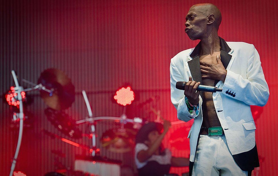 Shake, rattle and charge: Harnessing the power of music - BBC News