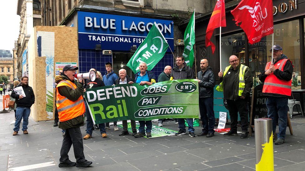 ScotRail passengers set for weekend of disruption - BBC News