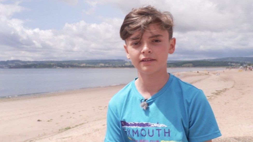 Barcelona: Why are the city's beaches disappearing? - BBC Newsround