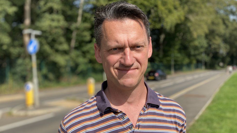 Busy road near Corsham Primary School a 'tragedy waiting to happen ...