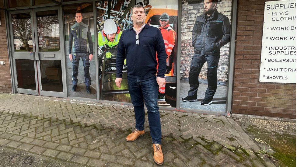 British Steel: Scunthorpe reacts to plans to axe 260 jobs - BBC News