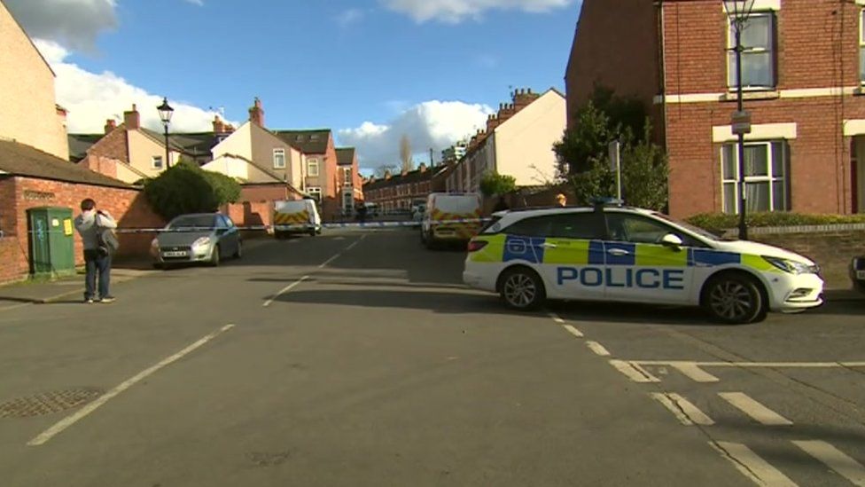 Murder arrest after double stabbing in Coventry - BBC News