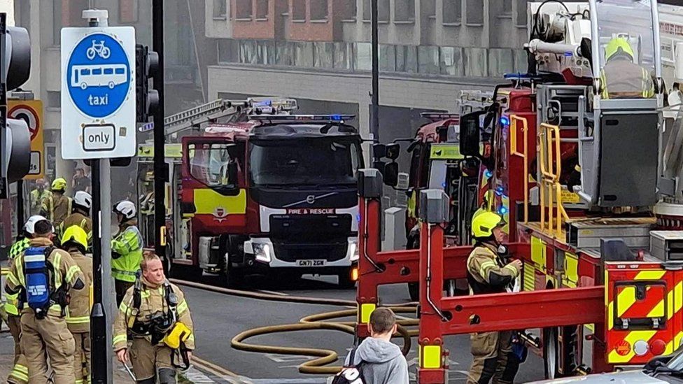 Hastings: High rise building engulfed in smoke after blaze - BBC News