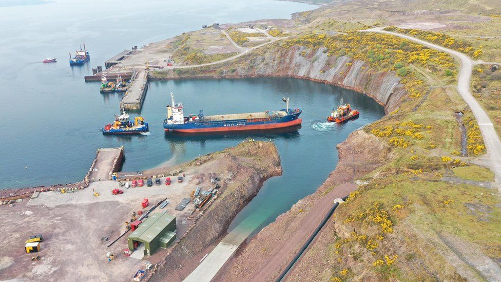 Plan to extend Kishorn yard's dry dock - BBC News