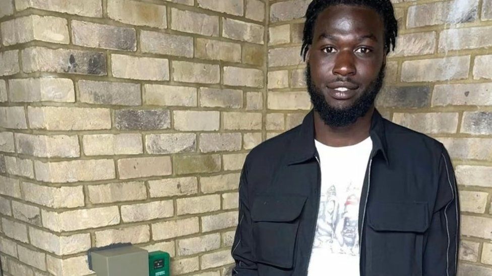 Clapham stabbing: Man charged with murder of Abraham Kallon - BBC News