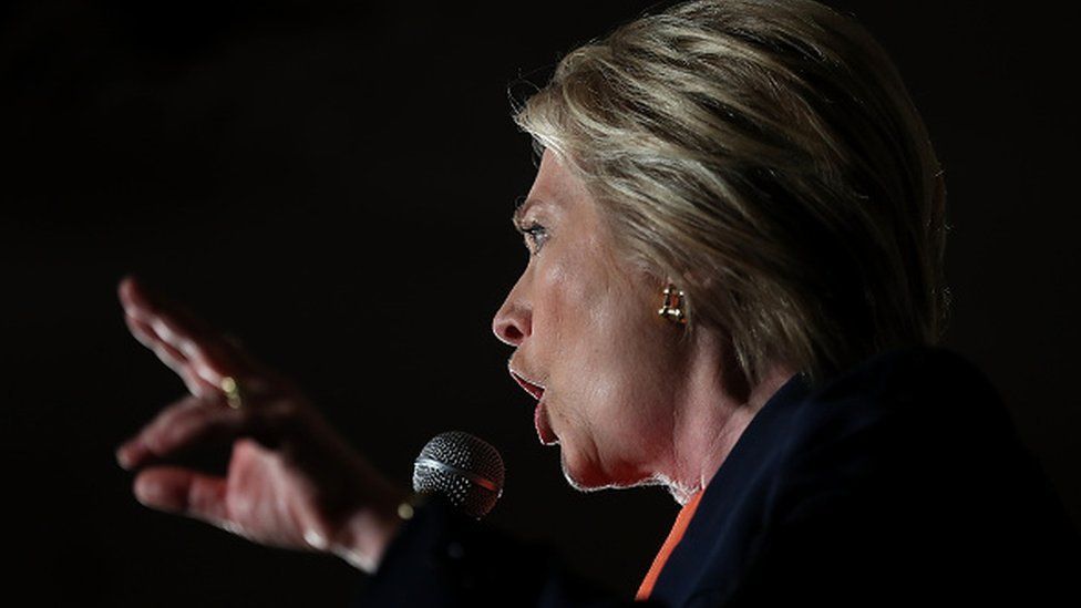 US election 2016: Can Clinton win over Republican moderates? - BBC News