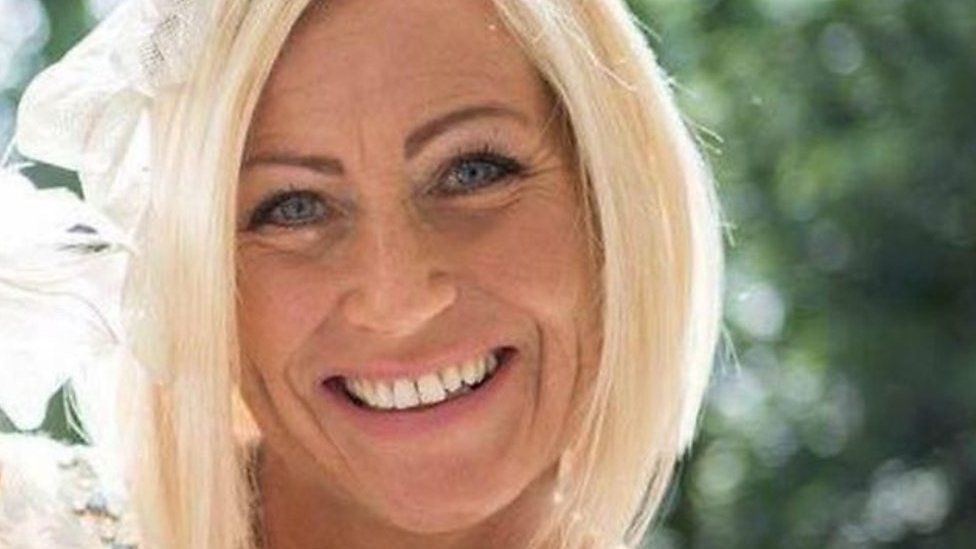 Katrina O'Hara murder: Coroner recommends phone access changes - BBC News