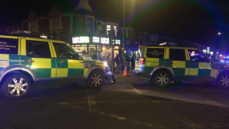 Two arrested after drugs raid in Cathays, Cardiff - BBC News