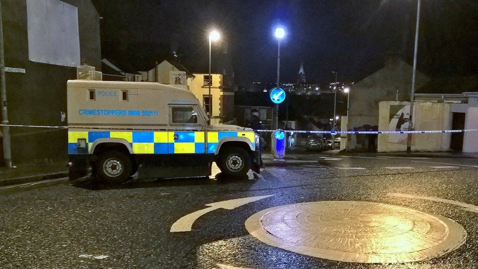 Derry: Pipe bomb discovered at Westland Street - BBC News