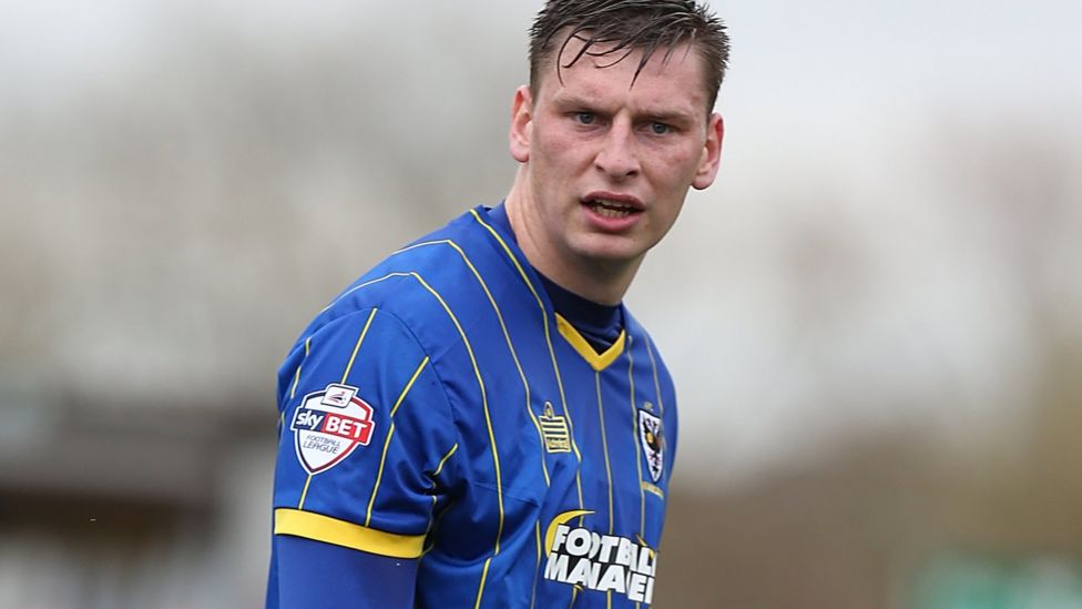 Jake Hyde: Maidenhead United sign Stevenage striker from 1 July - BBC Sport