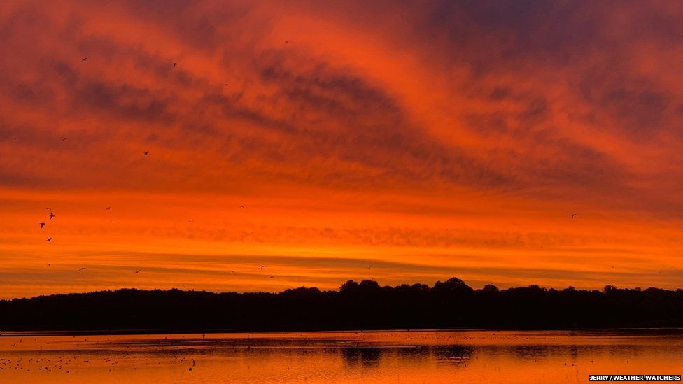 Red sky on an October morning - BBC Weather