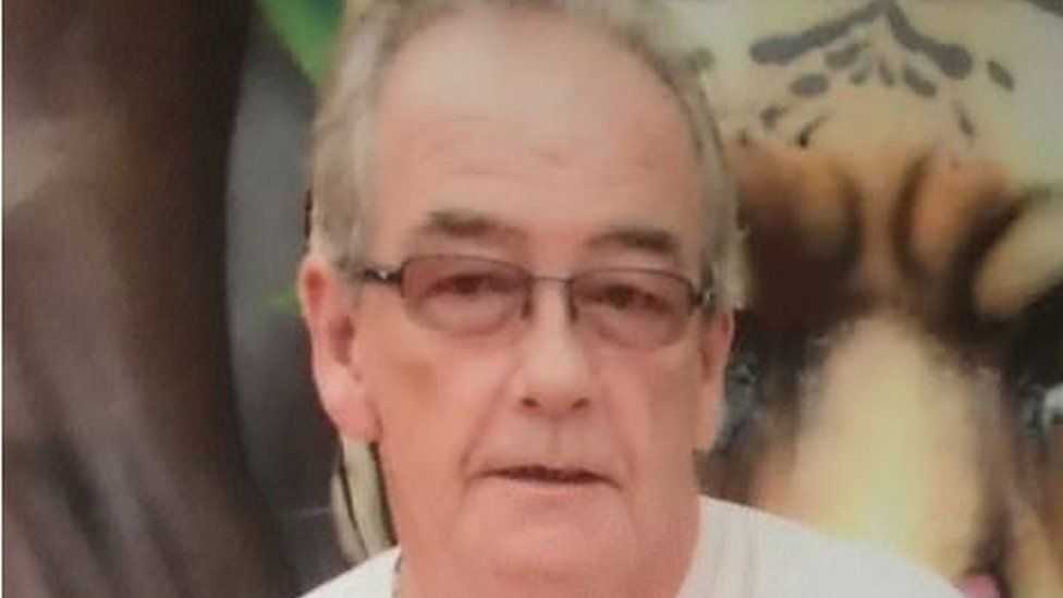 Drug dealer jailed for crash that killed London bus driver - BBC News