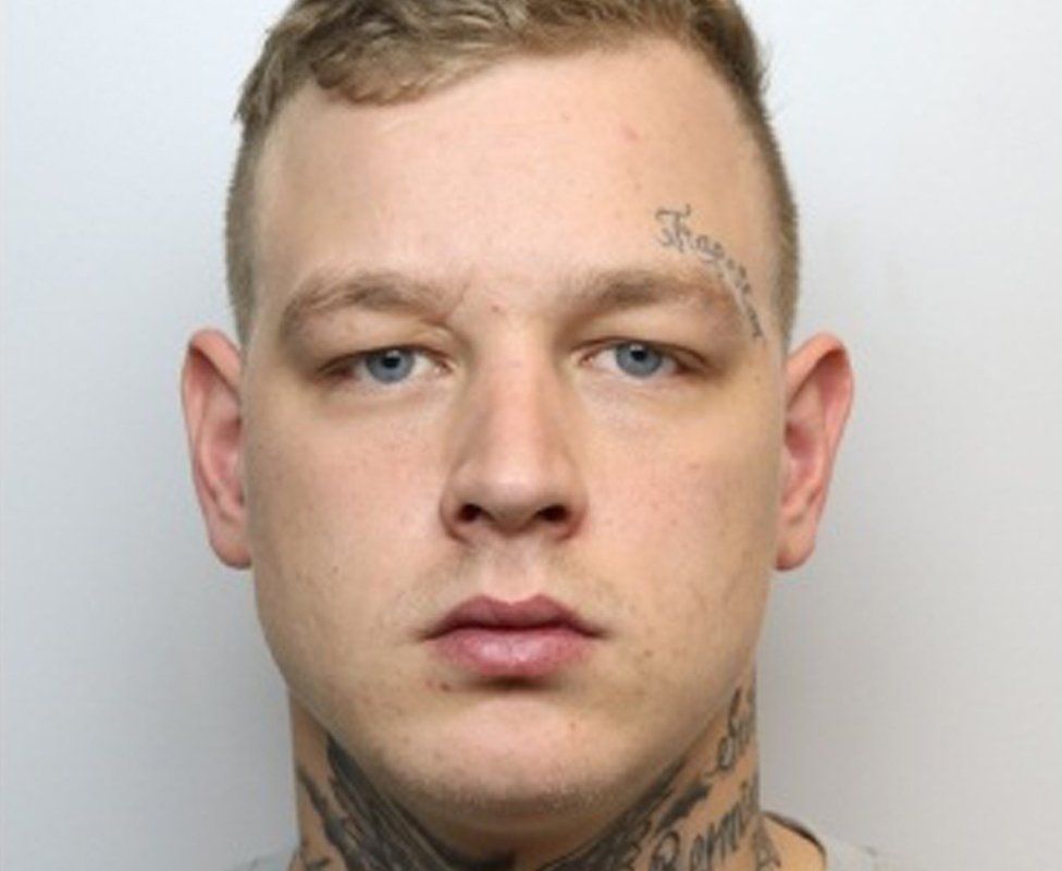 Richard Broughton death: Reece Thompson jailed for manslaughter - BBC News