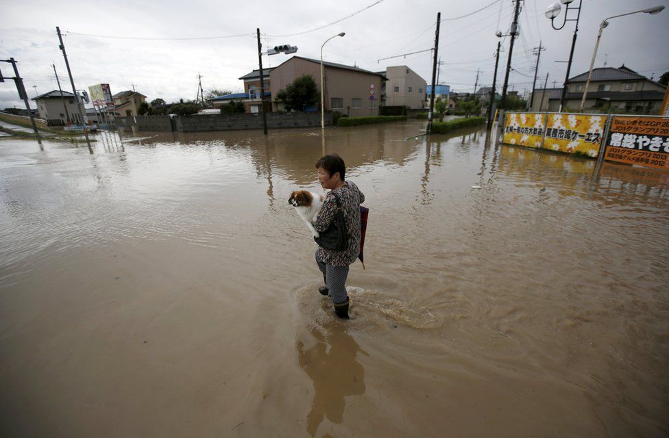 Japan flooding - in pictures - BBC News