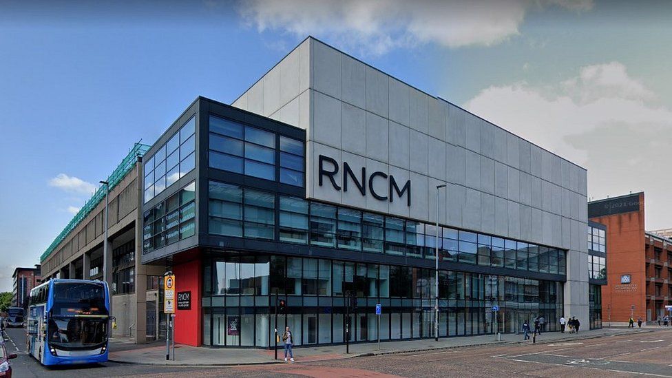 Royal Northern College of Music funds Ukrainian students - BBC News