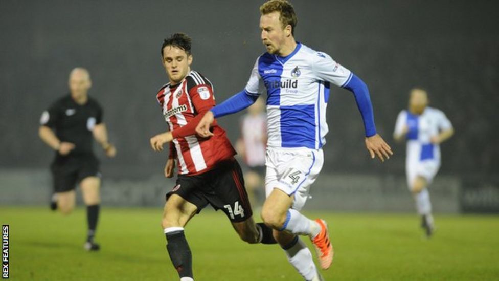 Joe Riley: Sheffield United full-back dislocates shoulder in training ...
