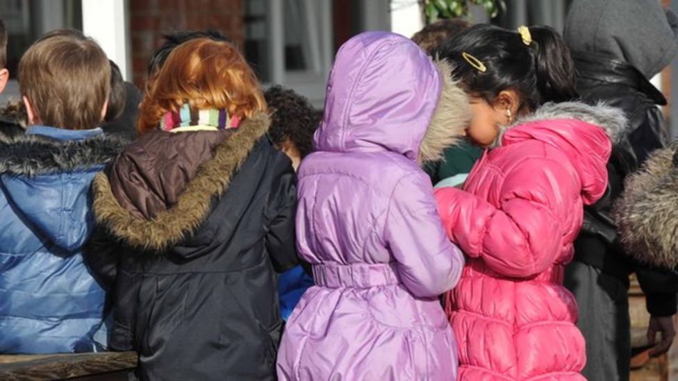 'Shocking' figures show a third of children behind at five - BBC News