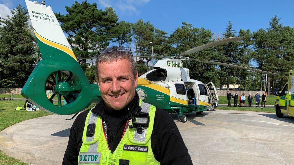 New Manx emergency response helicopter service 'a huge step' - BBC News