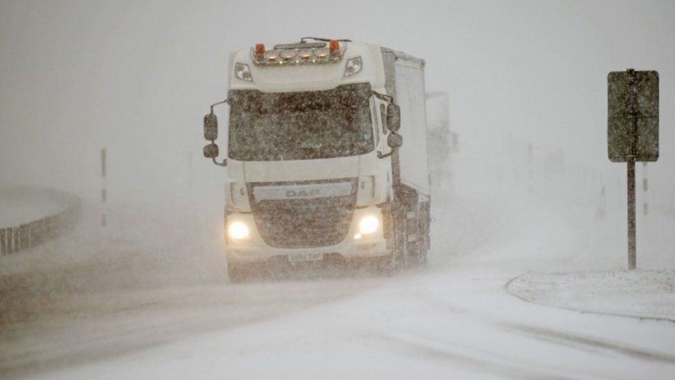 Storm Barra: Strong winds hit England amid weather warning - BBC News