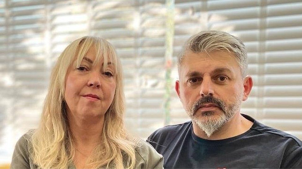 Manchester Arena attack: Saffie Roussos' father plans to sue MI5 - BBC News