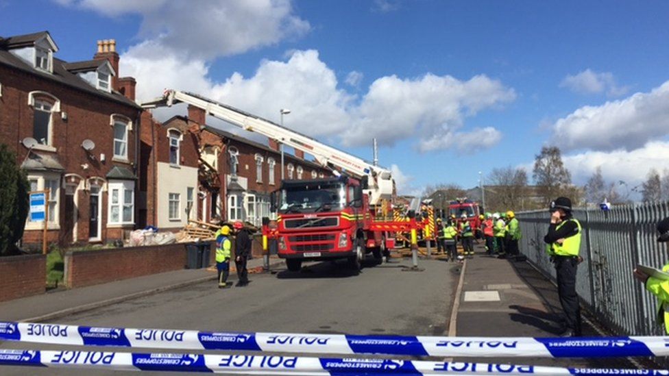 'Gas explosion' blows roof off Birmingham house - BBC News