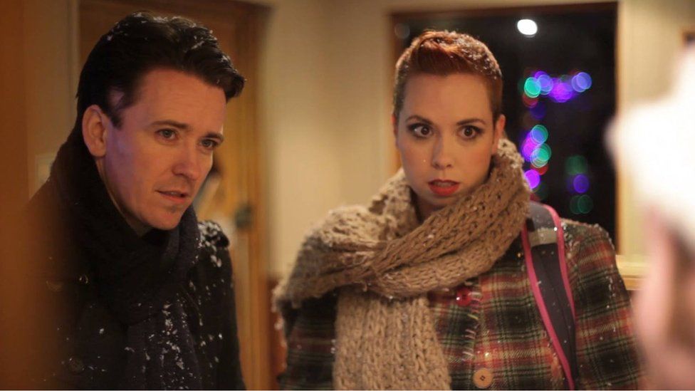 Comedy Perfect Strangers to screen at Glasgow festival - BBC News