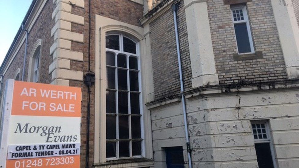 Capel Tom Nefyn ym Mhistyll wedi'i werthu am £257,000 - BBC Cymru Fyw