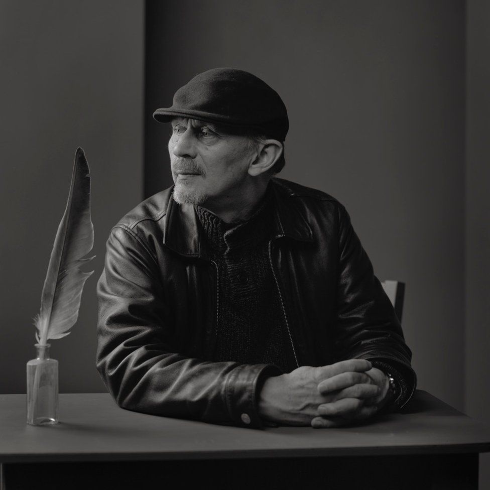 Scottish Portrait Awards in fine art and photography - BBC News