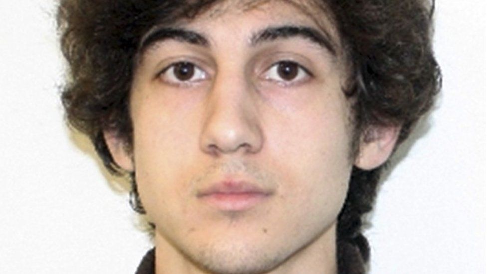 Becoming radicalised – and keeping a secret - BBC News
