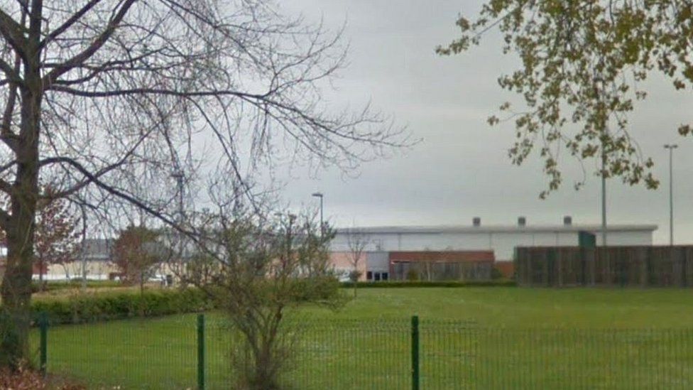 Men 'exposed themselves' on Mexborough school's Zoom lesson - BBC News