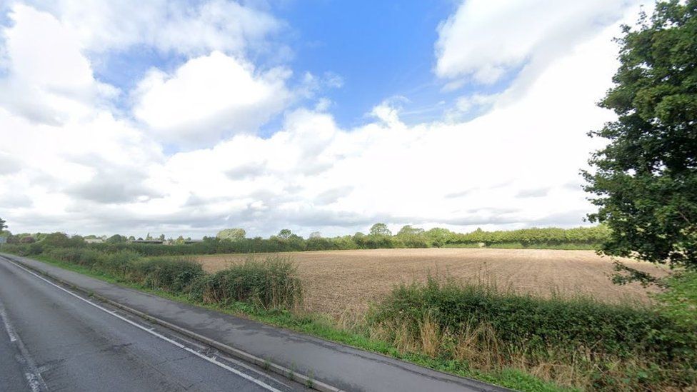 Queniborough: Plan for up to 99 homes revealed by developers - BBC News