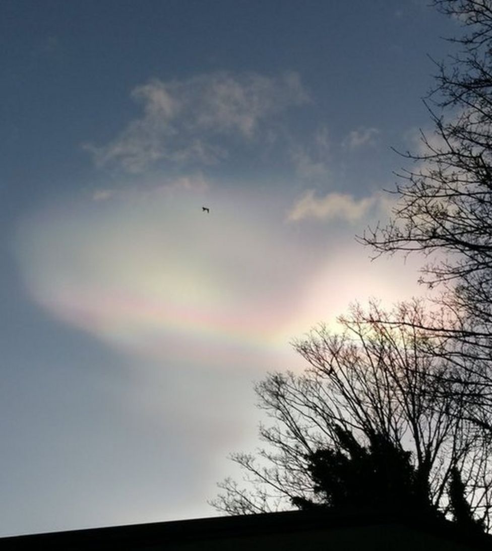 Nacreous clouds: Your photos - BBC News
