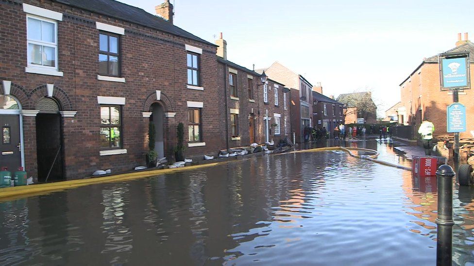 Flood-hit villages' Croston and Whalley 'better prepared' - BBC News