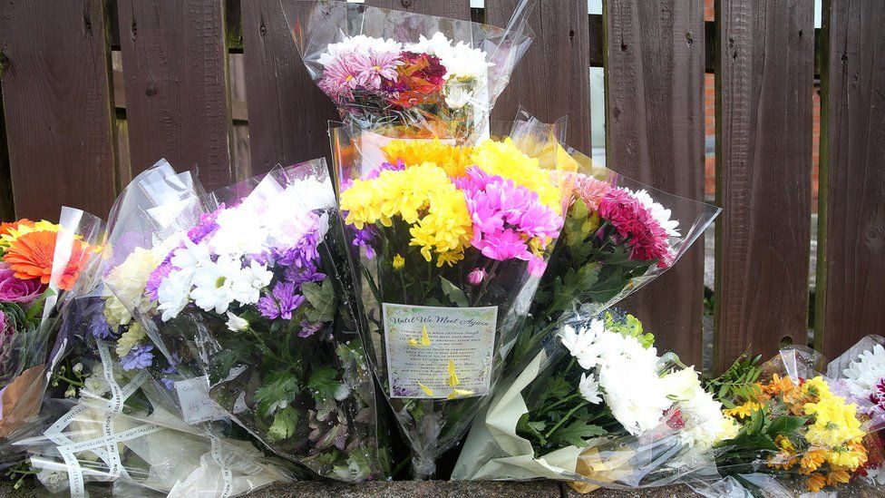 NI paper review: Student complaints 'tip of the iceberg' - BBC News