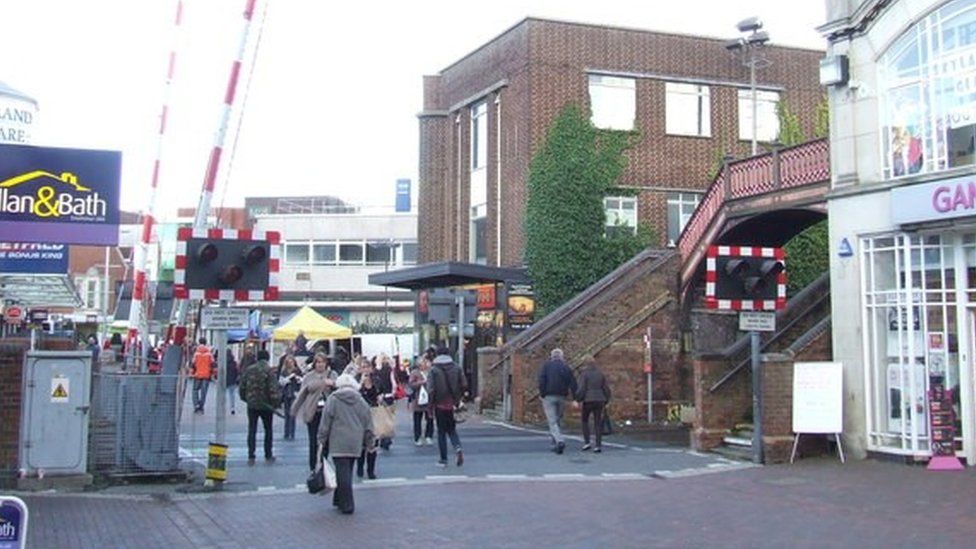 Poole railway station could move in town centre plan - BBC News