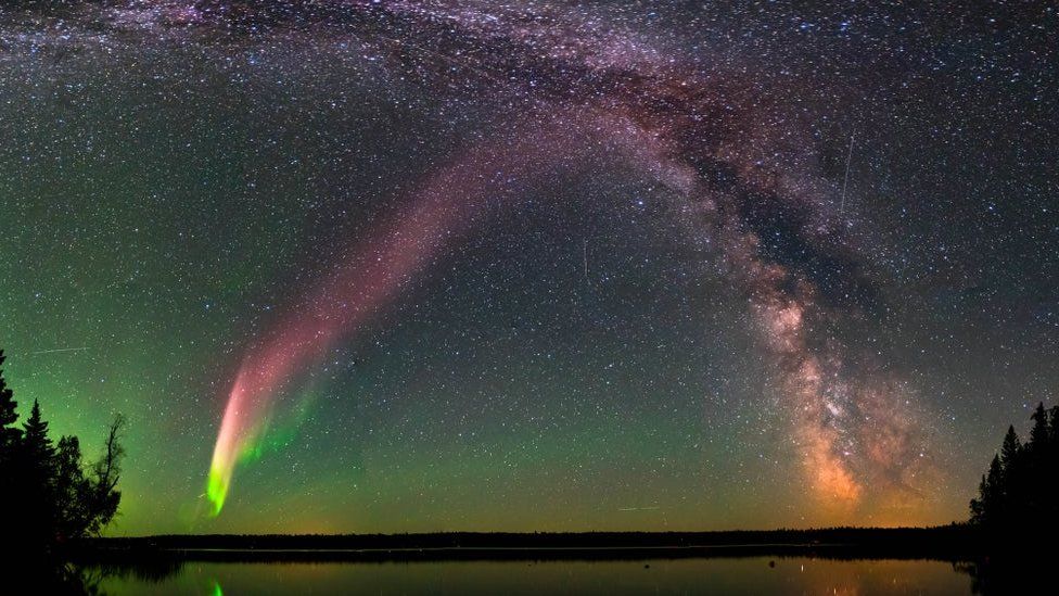 Nasa: Blue jet space lightning spotted by scientists from the ISS - BBC ...