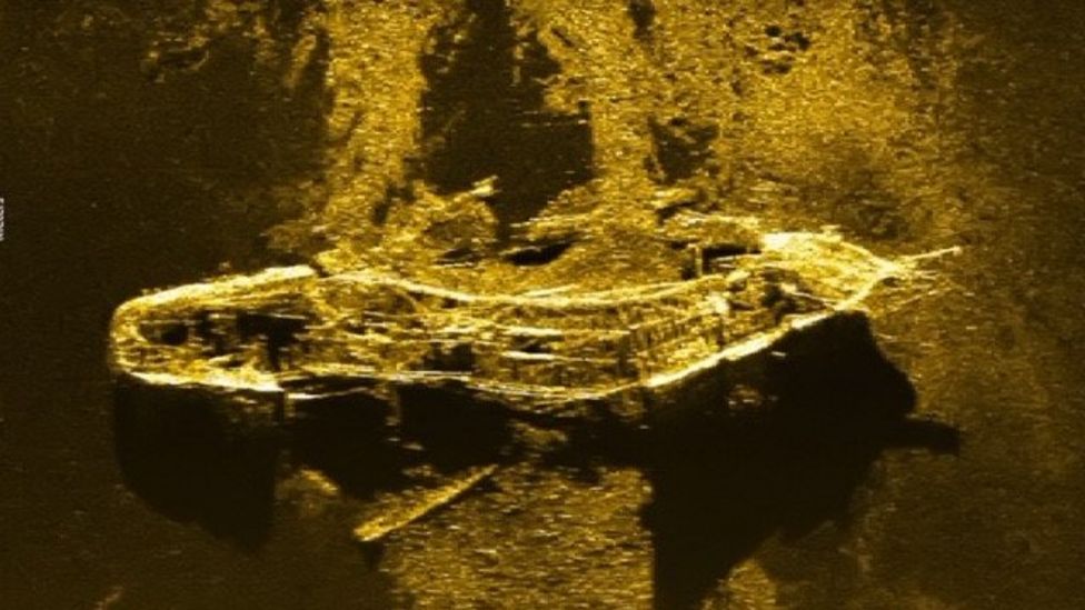 MH370 search: New debris found in Mauritius to be examined - BBC News
