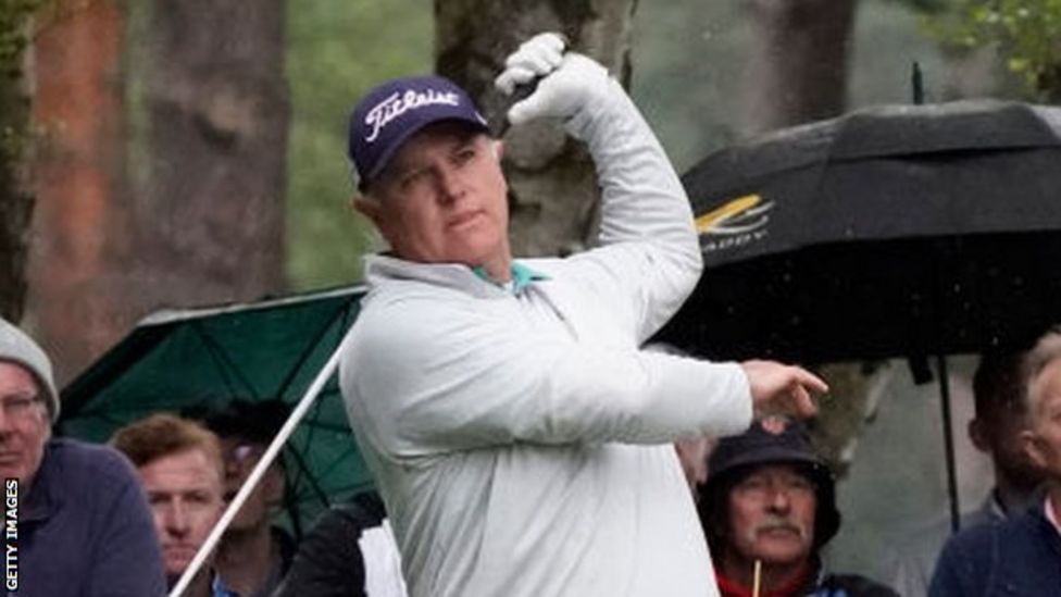 Senior Open: Wales' Stephen Dodd wins at Sunningdale - BBC Sport