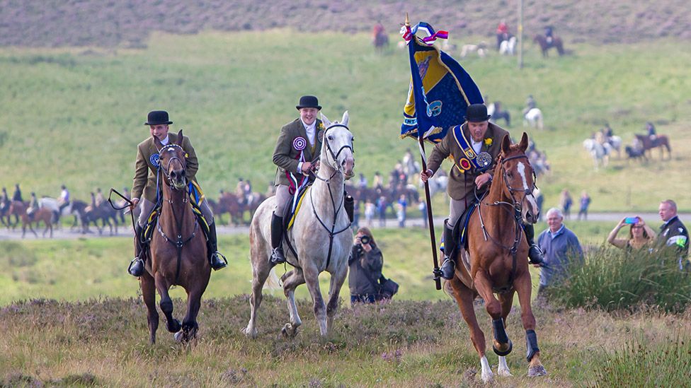 In pictures: Lauder Common Riding - BBC News