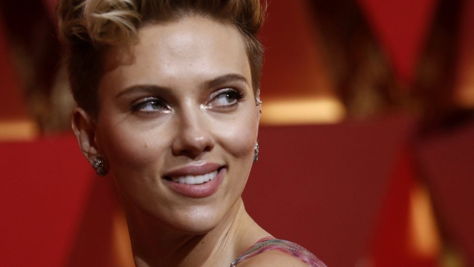 Neighbours: Soap casts first transgender character - BBC News