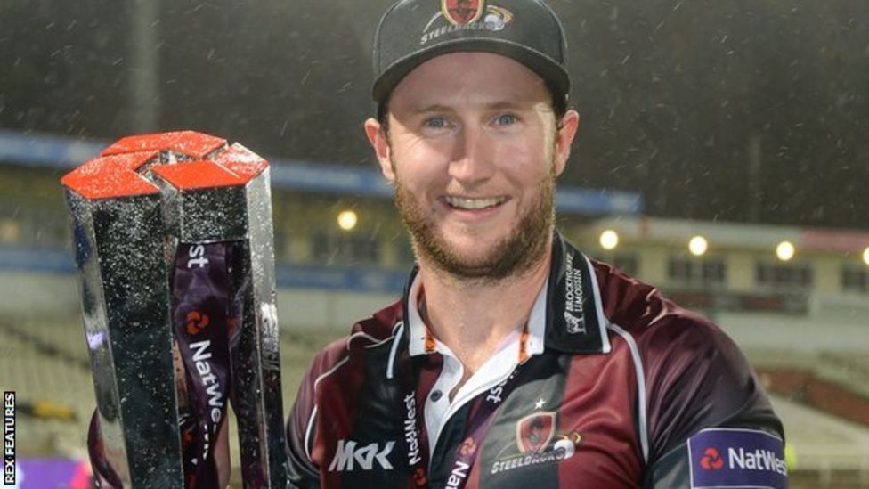 Alex Wakely: Northants captain steps down with immediate effect - BBC Sport