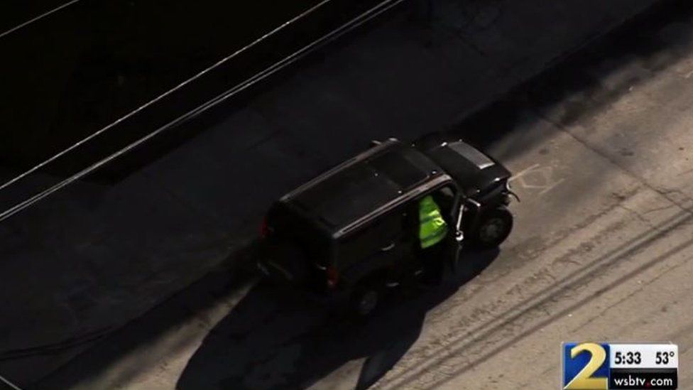 US driver shot after hit-and-run rampage - BBC News