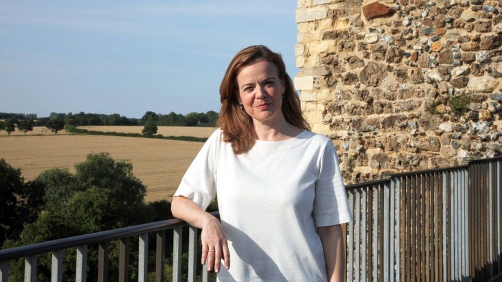 'Tragic death' of medieval Paston family's daughter revealed - BBC News