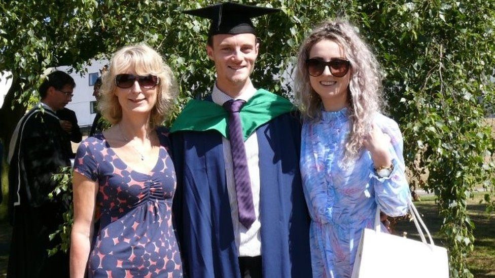 Matthew Bone's Instagram, Twitter & Facebook on IDCrawl