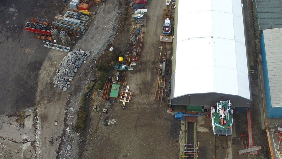 New investment in Lochaber boatbuilding company - BBC News