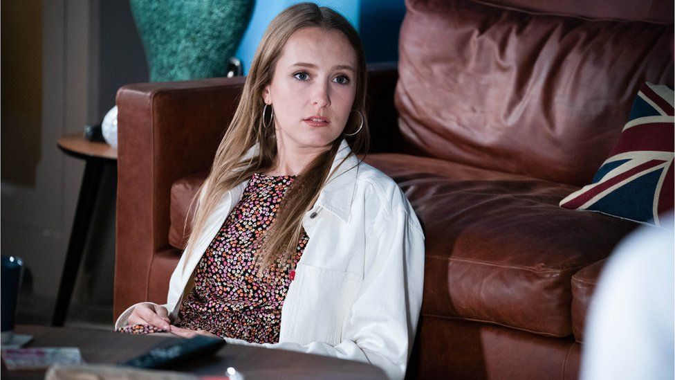 Rose Ayling-Ellis to leave EastEnders after two years - BBC Newsround