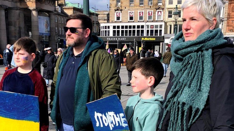 Scots vow to sign up for Homes for Ukraine scheme - BBC News