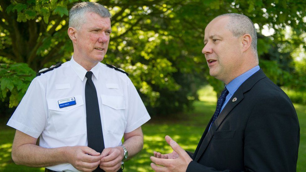 Northamptonshire PCC Stephen Mold accused of harassment - BBC News