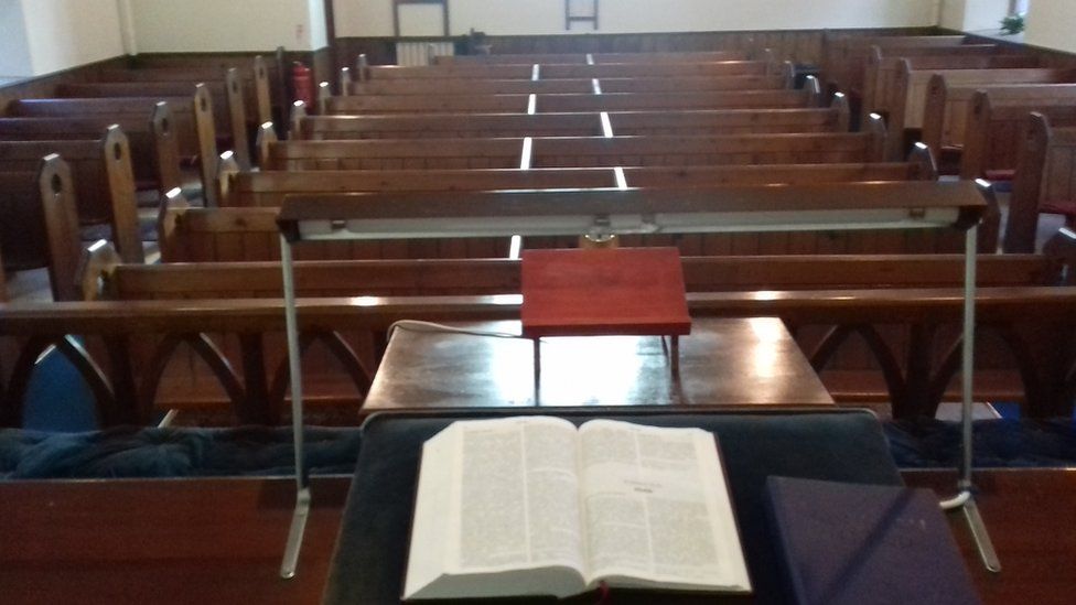 Cau capel Cymraeg Weston Rhyn yn Sir Amwythig - BBC Cymru Fyw