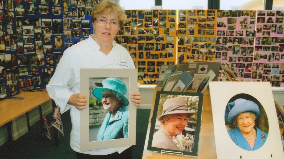 The Queen and I: 'My 50 years following the Queen' - BBC News